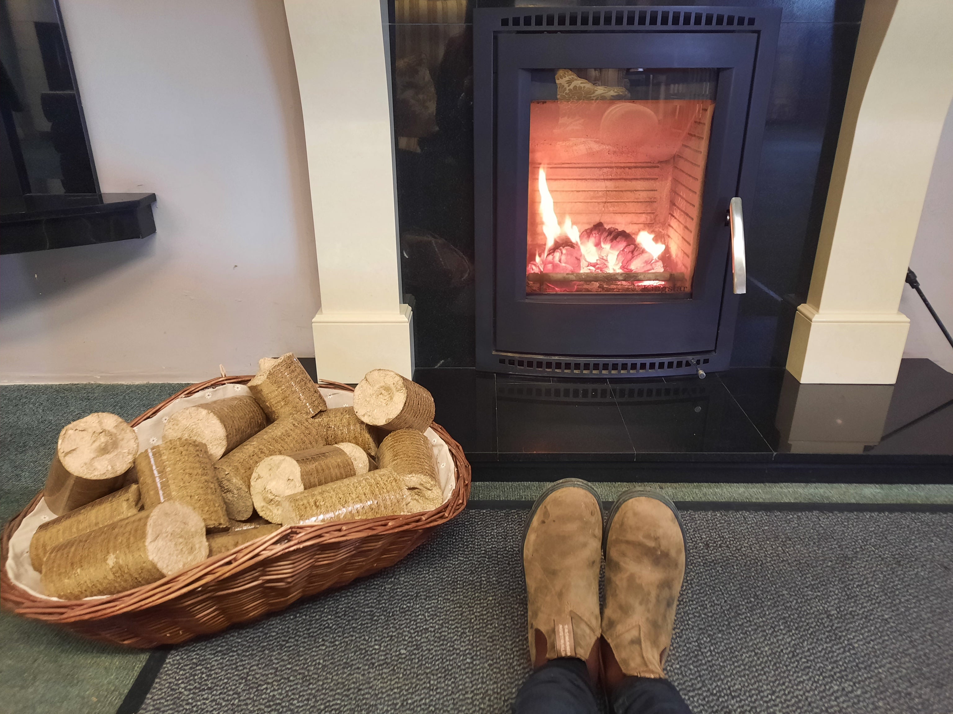 Mixed Starter Pack Premium & Hard Top Eco Logs (9 logs)